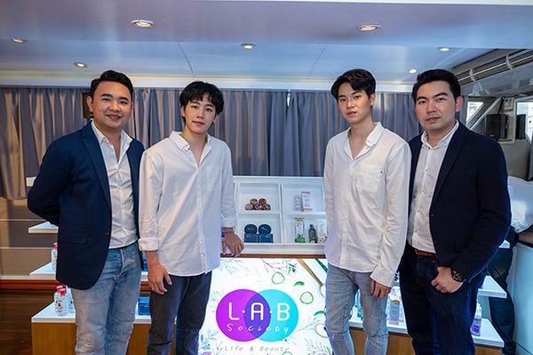 LAB Society รุกออนไลน์ จัดแฟนมีต 'หยิ่น-วอร์' ขอบคุณลูกค้า
